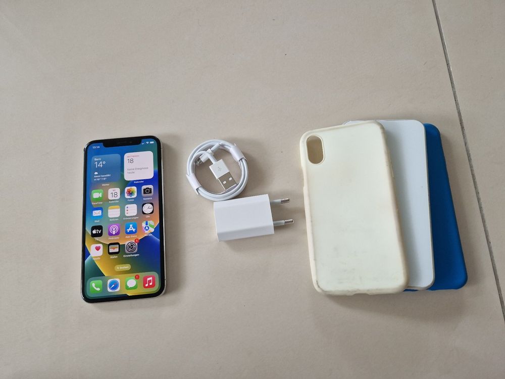iPhone X 64GB Silver 2389 mit neuem Akku | Kaufen auf Ricardo