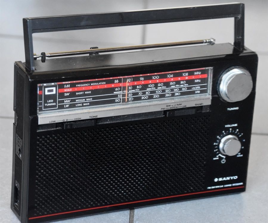 Radio Sanyo RP 8800 Vintage (Gebraucht) in Collonges für CHF 35 – mit ...