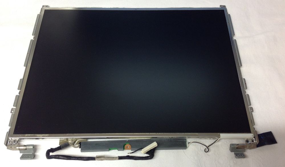Toshiba Laptop Display-Panel 15,4" schwarz | Kaufen auf Ricardo