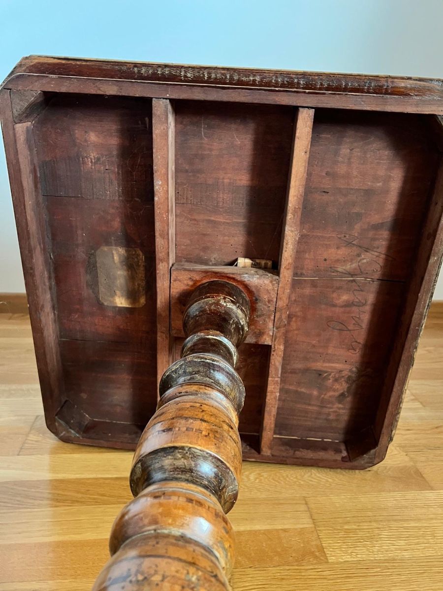 Table d'appoint ancienne, marqueterie artisanale unique (Gebraucht) in ...