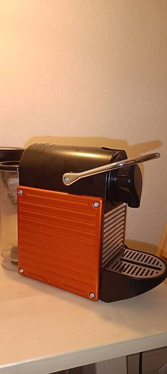 Nespresso Pixie Kaffeemaschine Turmix schwarz orange | Kaufen auf Ricardo