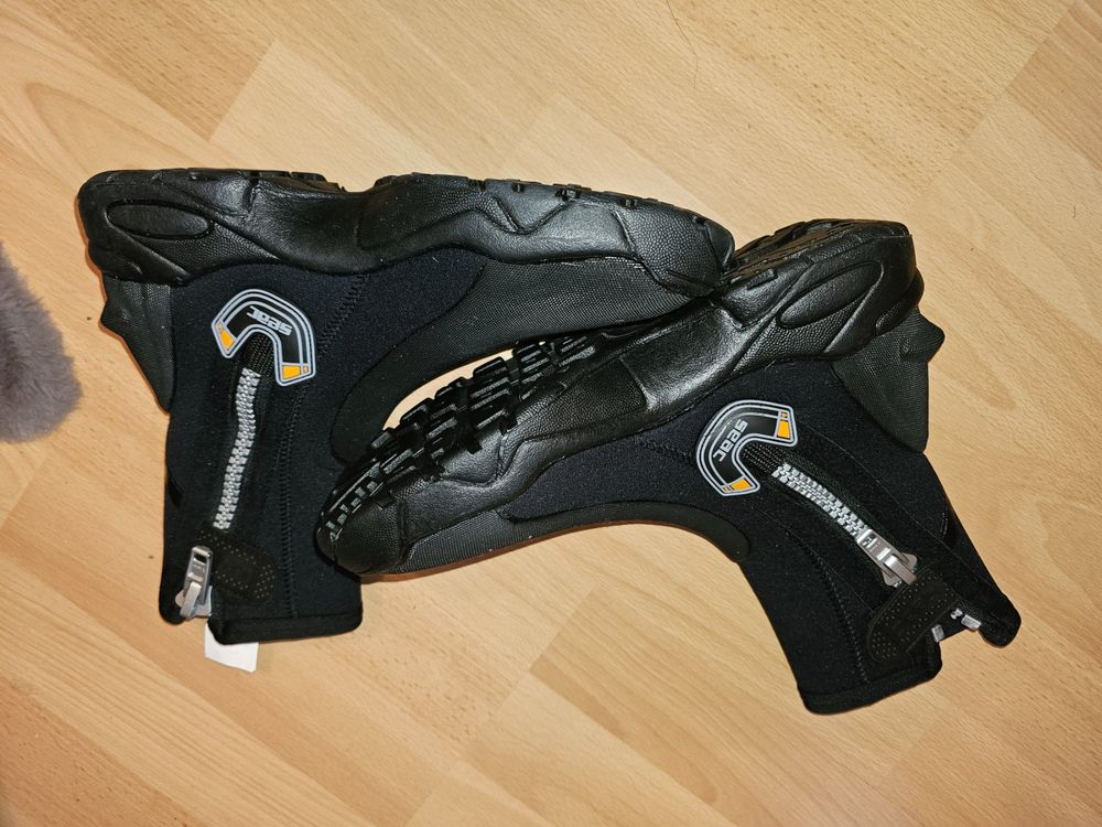 Tauch-Boots (Neu (gemäss Beschreibung)) in Adlikon b.Regensdf für CHF ...