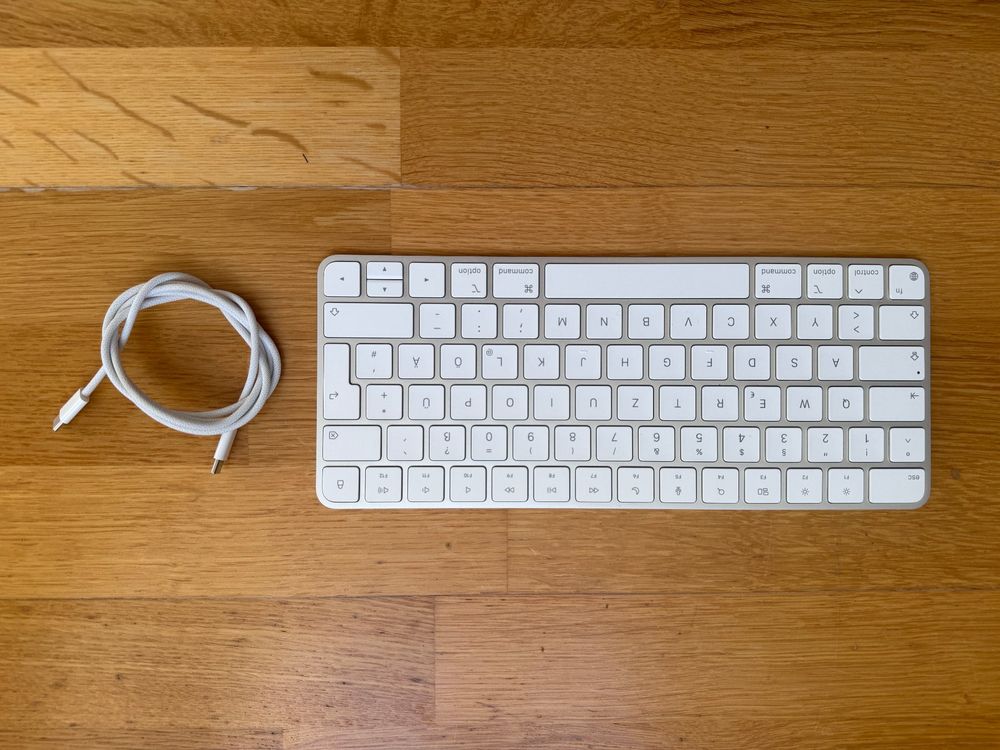 Apple Magic Keyboard DE Layout (Gebraucht) in Zürich für CHF 52.5 – mit ...