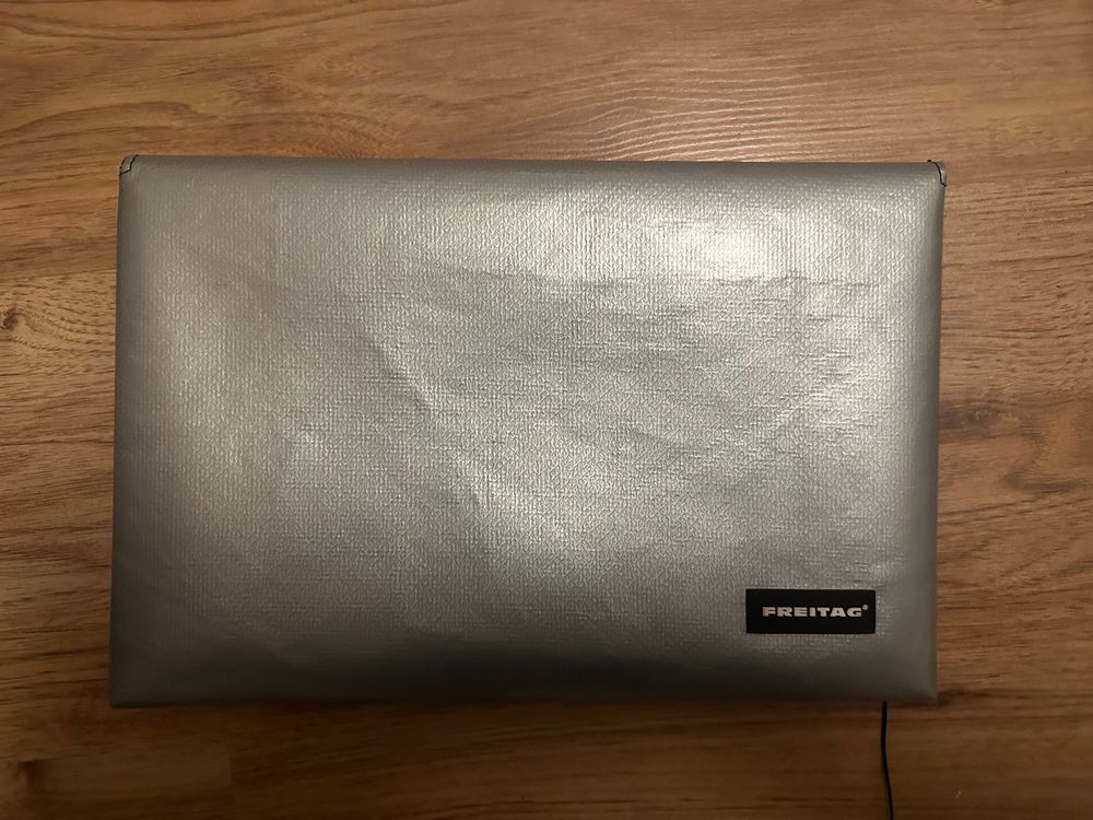 Freitag Sleeves for Laptop / Tablet (Gebraucht) in Zürich für CHF 40 ...