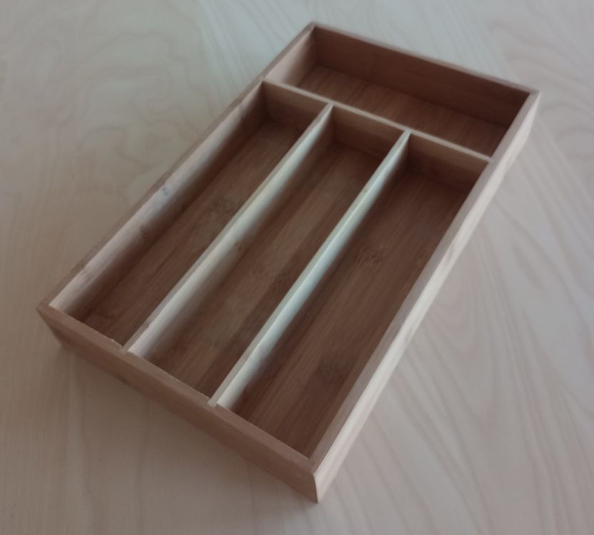 Besteckkasten aus Bambus (Gebraucht) in Schlieren für CHF 1 – nur Abholung auf Ricardo kaufen