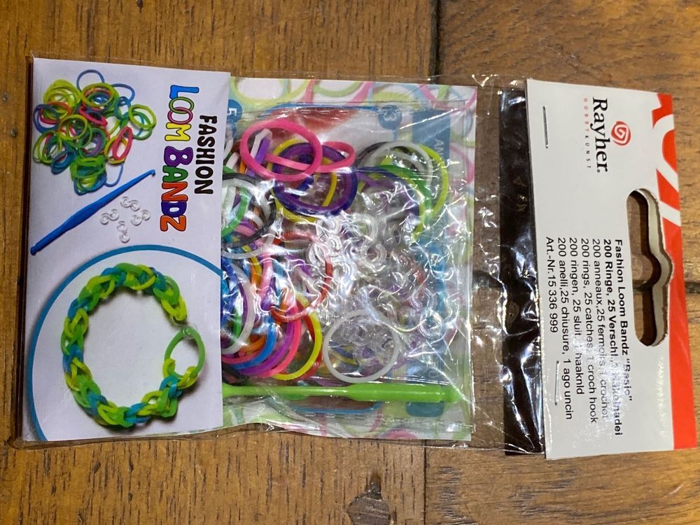 Loom bandz 200x (Neu und originalverpackt) in Lajoux JU für CHF 1 – mit ...