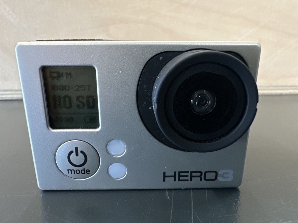Go Pro HERO 3 mit Display (Gebraucht) in Zürich für CHF 6 – mit ...