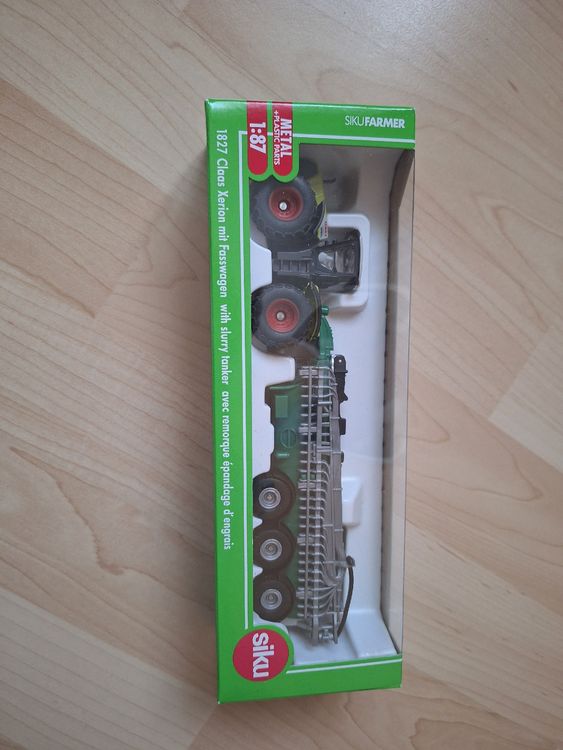 Siku Claas Xerion mit Fasswagen (Neu und originalverpackt) in Wanzwil ...