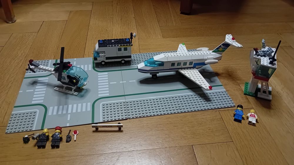 Lego system 1775 avion + Legoland 6676 police + 6642 hélico (Gebraucht ...