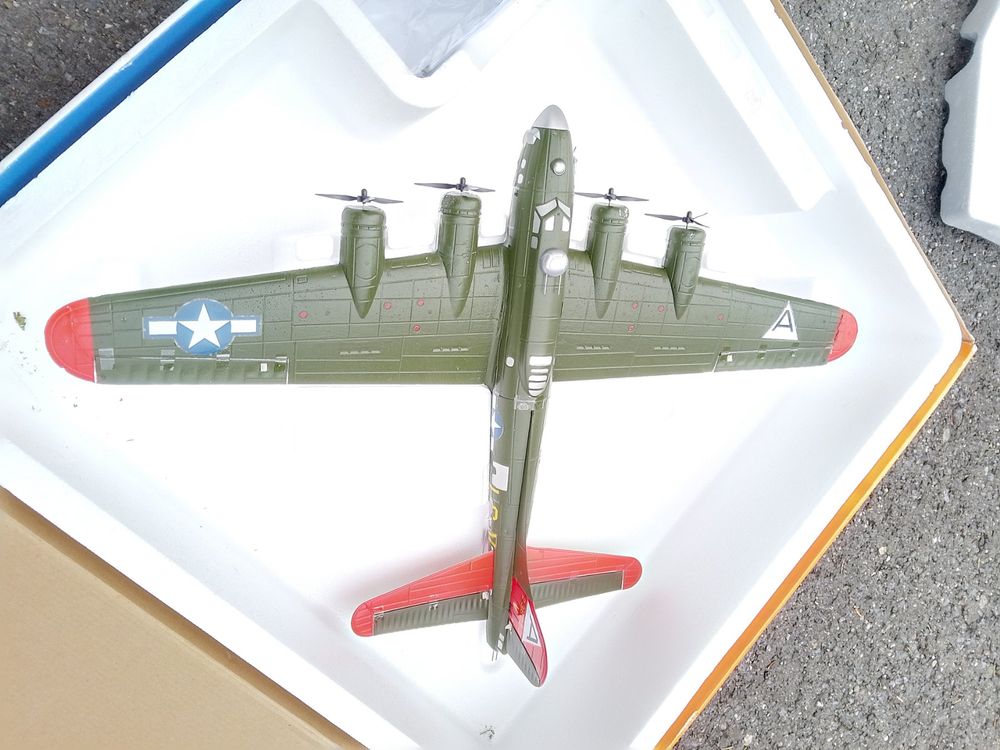E-Flite UMX B-17G Flying Fortress Spw.660mm BNF AS3X (Gebraucht) in für ...
