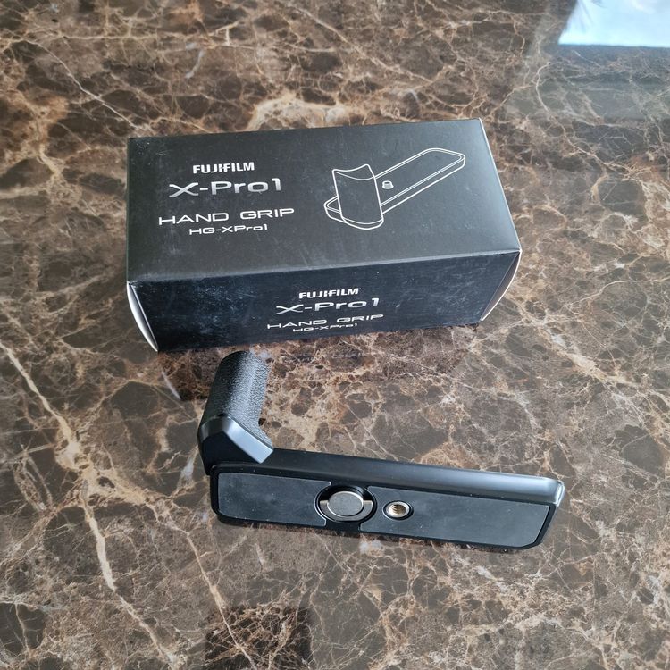 Fujifilm X-Pro1 Hand Grip HG-XPro1 (Neu und originalverpackt) in LUTRY ...