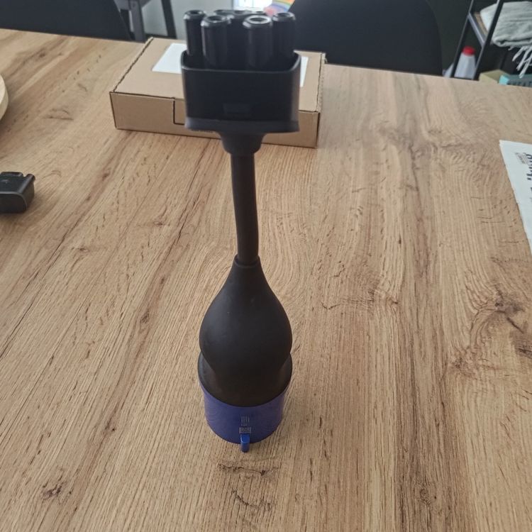 Tesla 32A Adapter Blau Gen 2 UMC (Neu (gemäss Beschreibung)) in ...