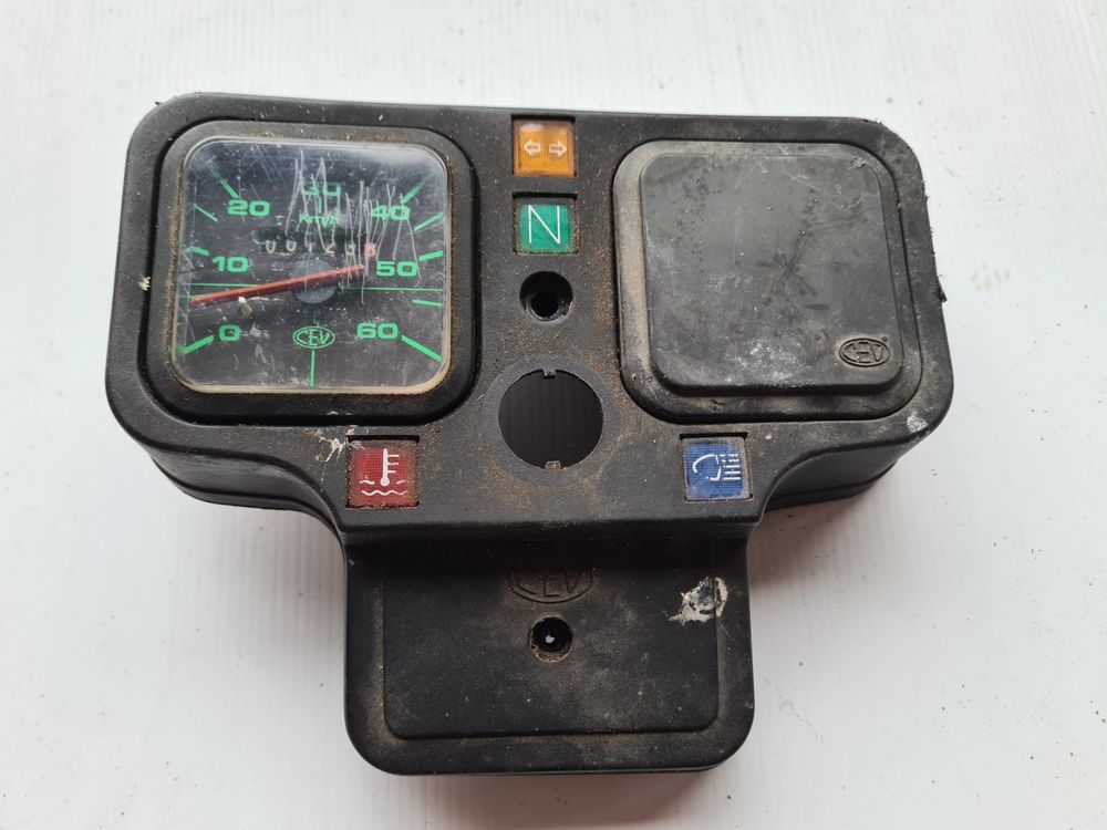Cockpit Original CEV mit Tacho (dreht!) | Kaufen auf Ricardo