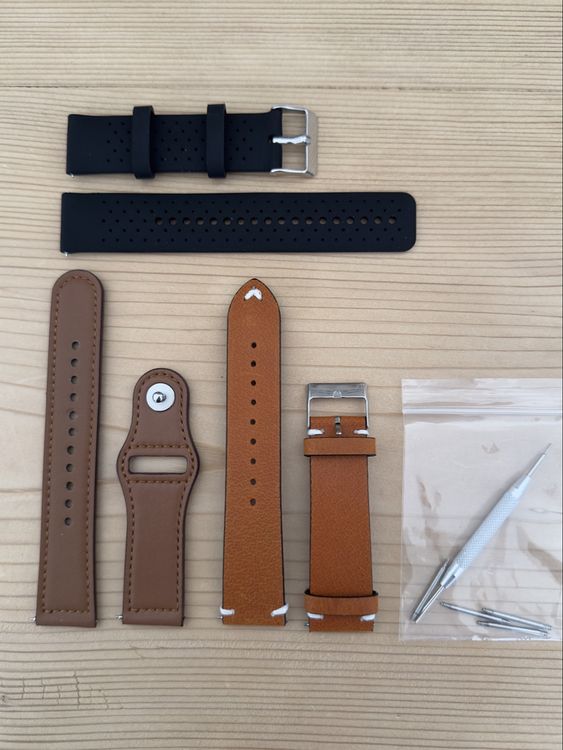 Uhrenbänder 22mm (Neu und originalverpackt) in Zizers für CHF 15 – mit Lieferung auf Ricardo kaufen