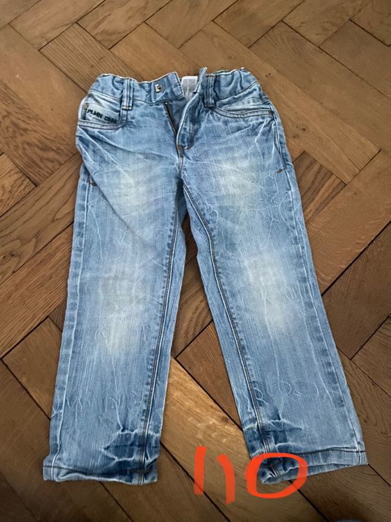 Jeans 110 (D'occasion) à Salvenach pour CHF 4 – avec livraison ...