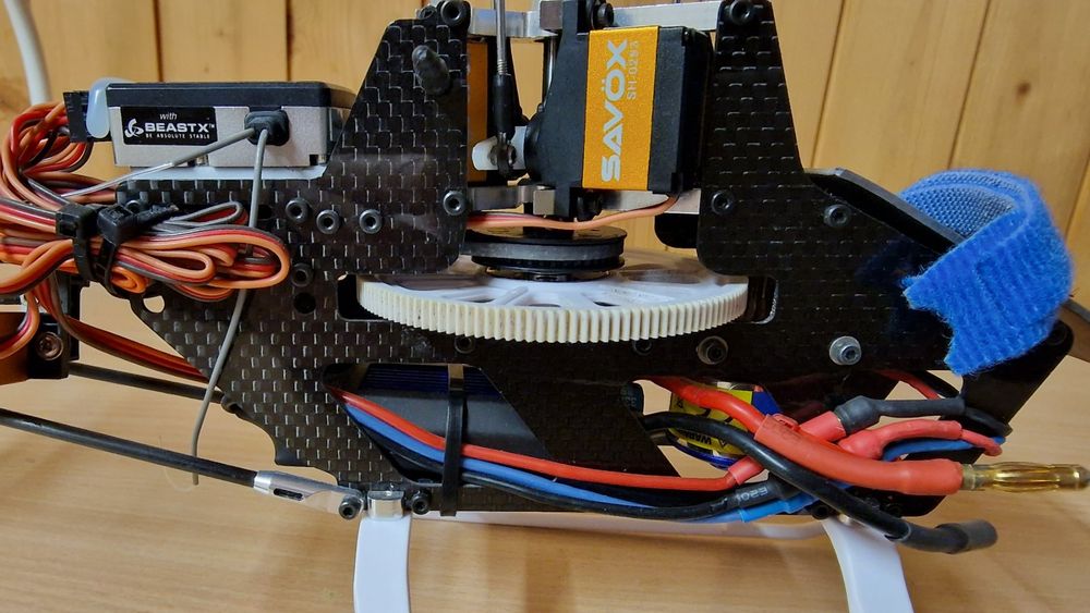 Blade 300 CFX (Gebraucht) in Seuzach für CHF 135 – mit Lieferung auf ...