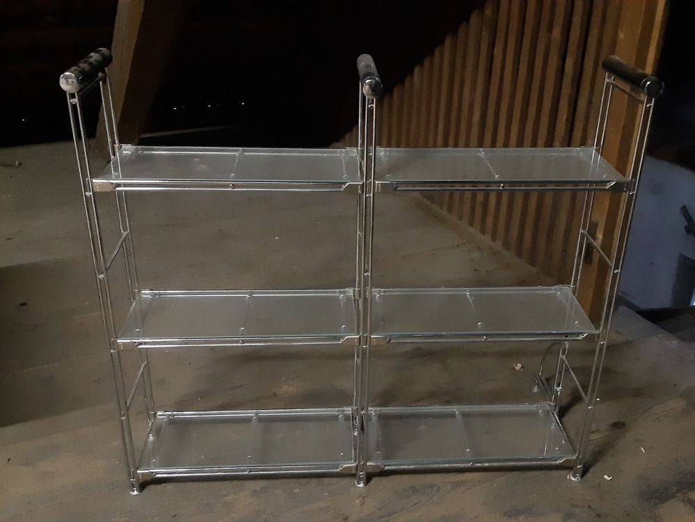 langes Metallgestell mit Glastablaren (Gebraucht) in Wetzikon für CHF ...
