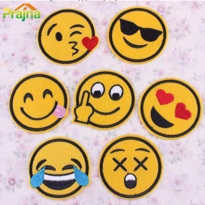 Smiley Aufnäher tränen lachen Badge fröhlich weinen Emoji (Neu und originalverpackt) in ...