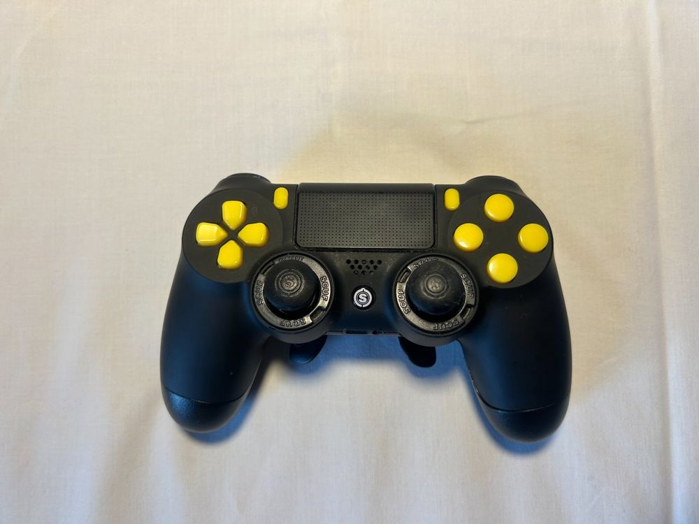 Scuff-Controller PS4 (Gebraucht) in Zürich für CHF 24 – mit Lieferung ...
