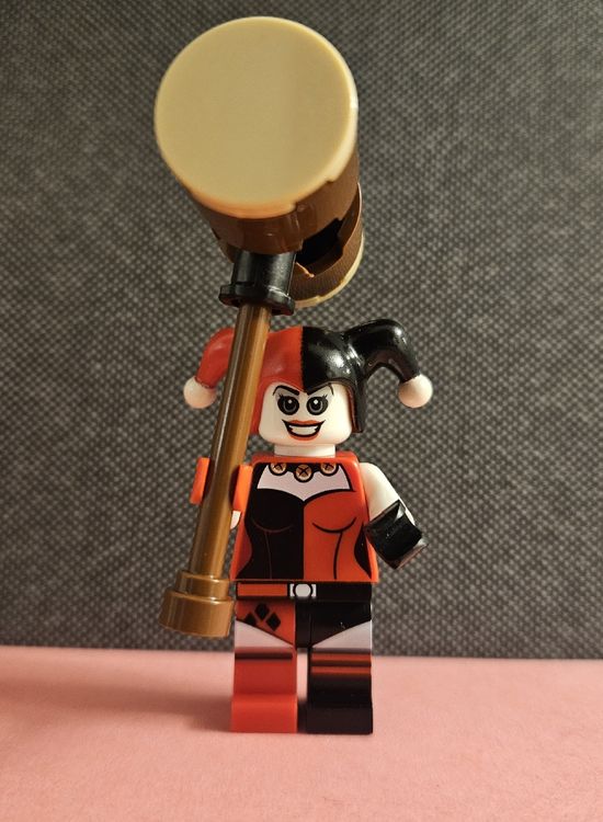 Harley Quinn Lego Minifigure sh199 from 76305 (Neu (gemäss Beschreibung ...