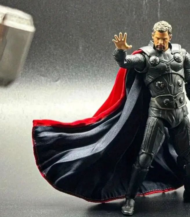 Thor Action Figur - Marvel Avengers - Top Zustand! | Kaufen auf Ricardo