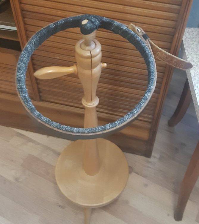 Stickrahmen mit Ständer (Gebraucht) in Stetten AG für CHF 25 – nur Abholung auf Ricardo kaufen