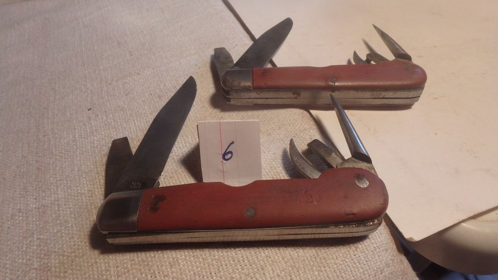 2 couteaux Elsener 1933 (Gebraucht) in Luc (Ayent) für CHF 96 – mit ...