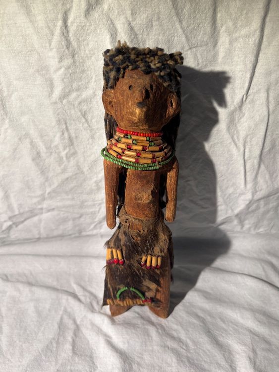 Afrikanische Holzfigur (Gebraucht) in Richterswil für CHF 5 – mit Lieferung auf Ricardo kaufen