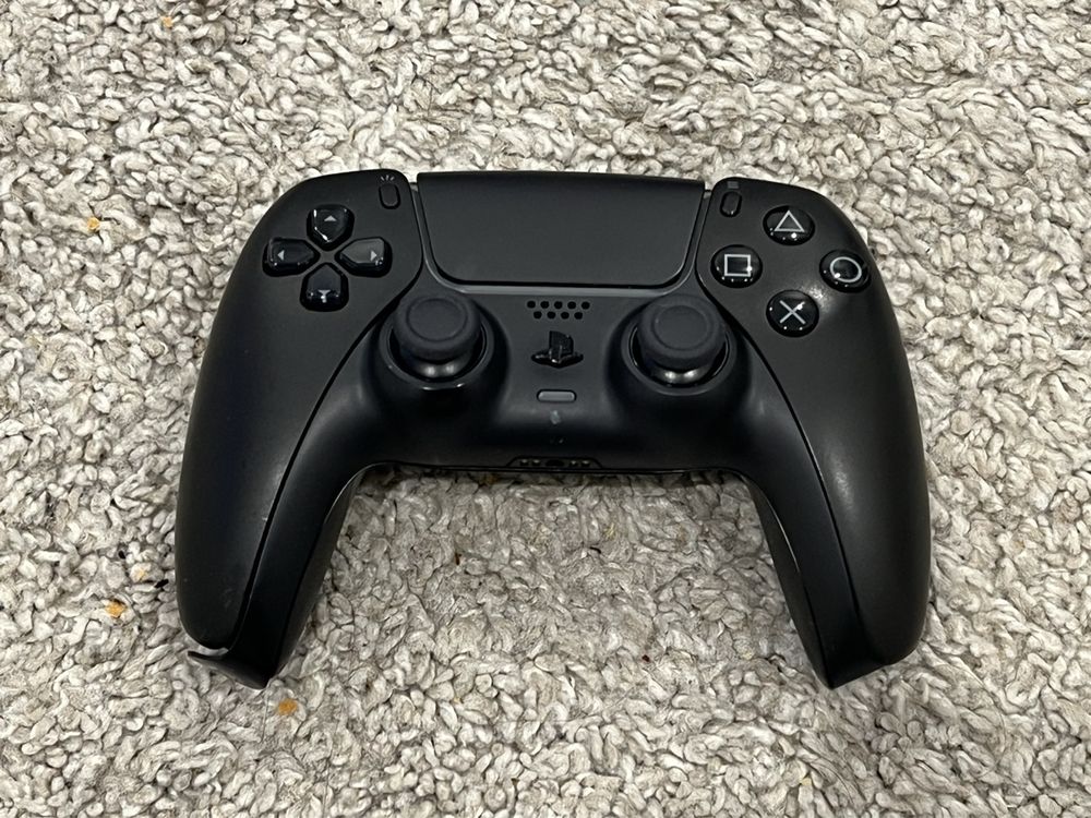 Dualsense black (Gebraucht) in Tegna für CHF 12 – mit Lieferung auf ...