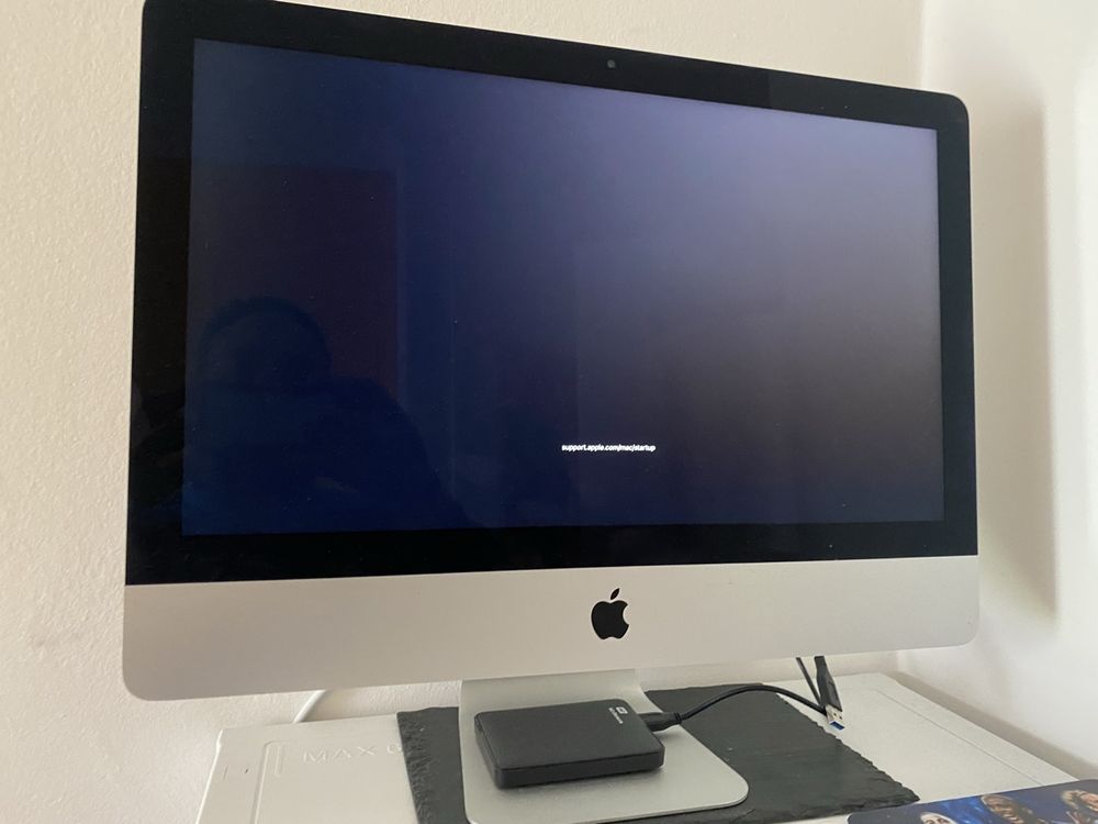 Apple iMac 21.5inch (defekt) - Zum Ausschlachten / Basteln | Kaufen auf Ricardo