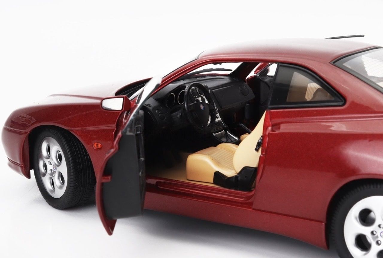 Mitica 1/18 Alfa Romeo GTV 2.0 TS 16V (Nuovo e nell'imballaggio ...