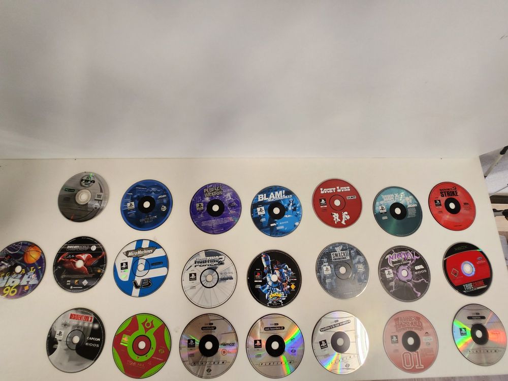 Verkaufe 20 Stk. SONY PLAYSTATION 1PS1 Spiel CDs (Defekt) in Tuggen für ...