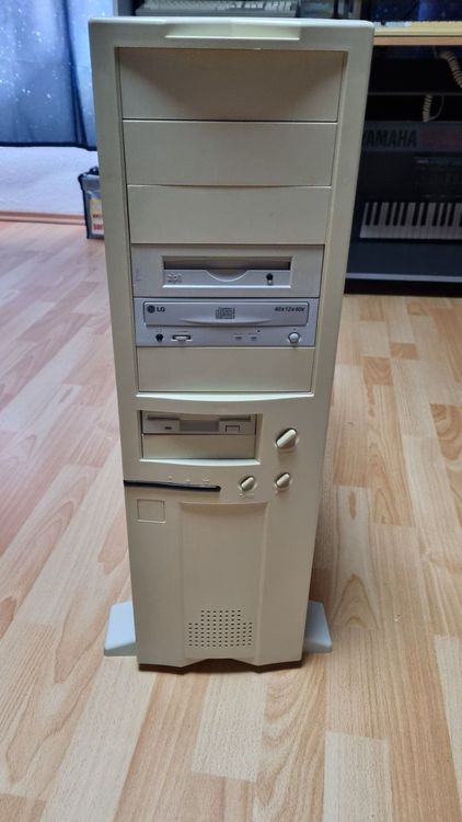 Retro PC AMD K6-200...in Big-Tower case (Gebraucht) in Neukirch an der ...