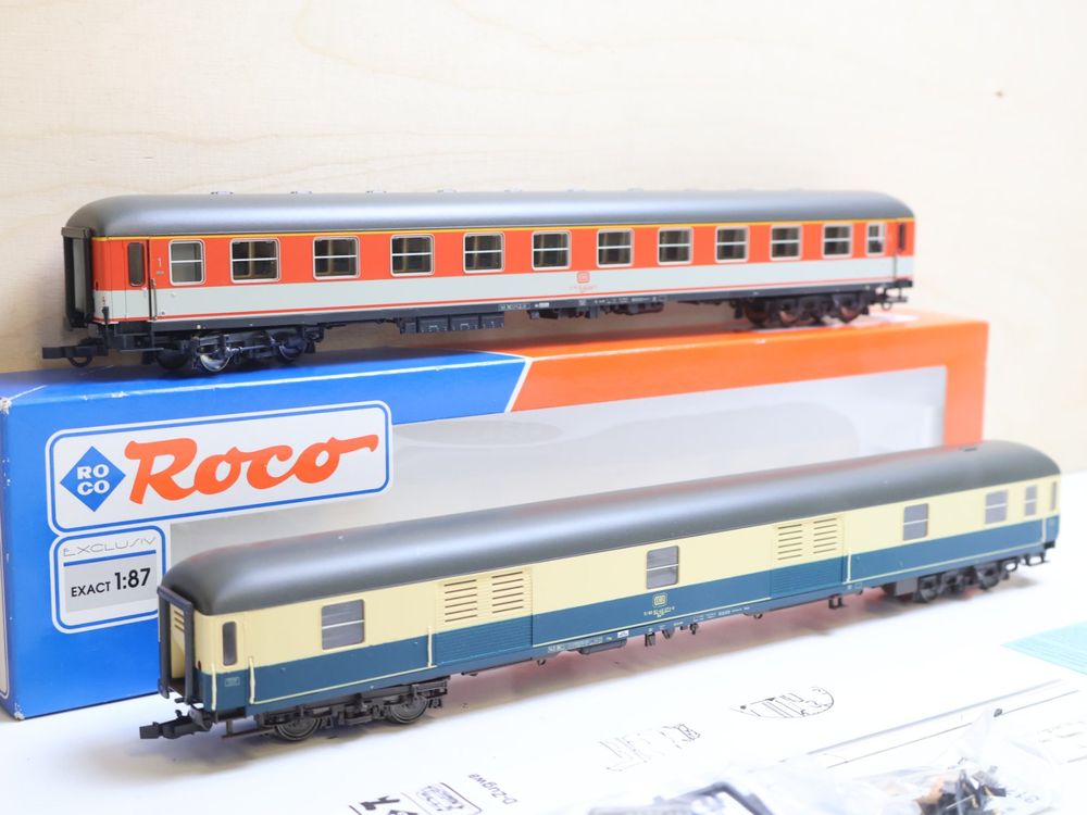 ROCO 2 x Personenwagen H0 44919/44750 - schöne Modelle (Gebraucht) in ...