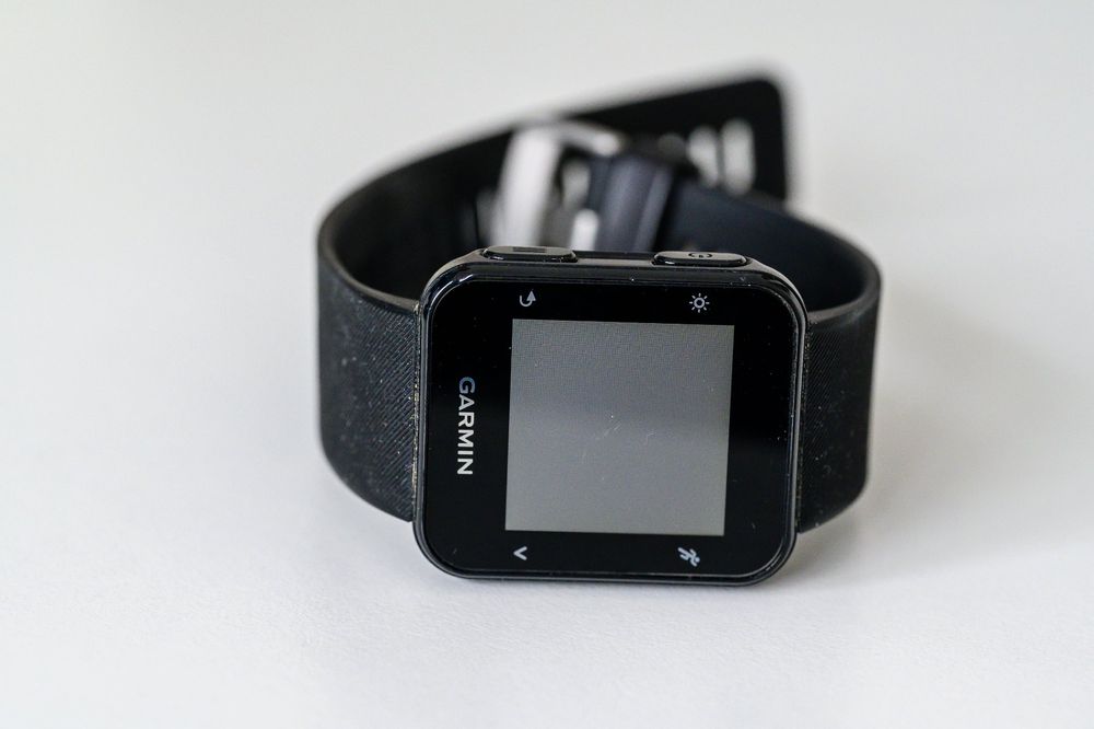 Garmin Forerunner 35 Sportuhr GPS Pulsmesser Läuferuhr sc... | Kaufen ...