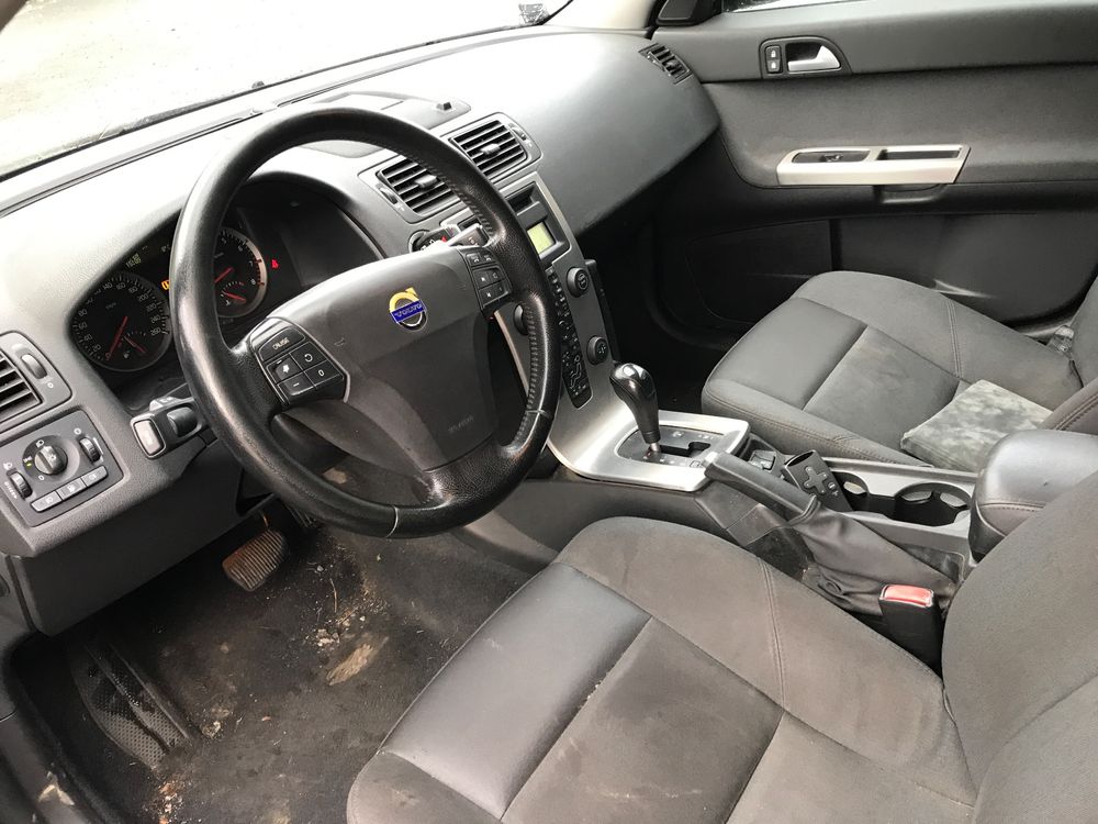 Volvo V50 T5 4x4, 2.5Benzin 5Zylinder Turbo 220PS | Kaufen auf Ricardo