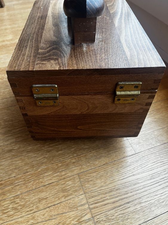 Vintage wooden shoe shine box / Schuhputz Kiste aus Holz (Gebraucht) in ...