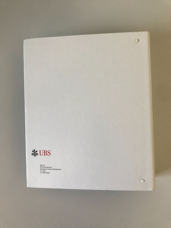5x Ordner A4 mit 4 Löcher (+ 1 geschenkt) (Gebraucht) in Zug für CHF 1. ...
