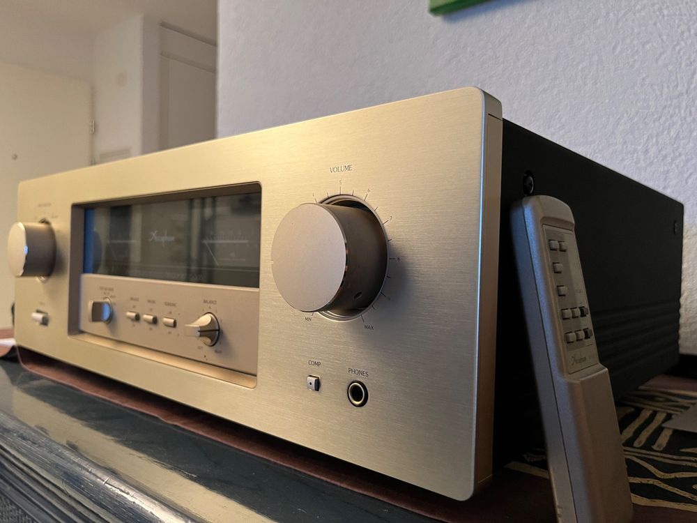 Kultverstärker Accuphase E-306 (Gebraucht) in Biel/Bienne für CHF 2200 ...