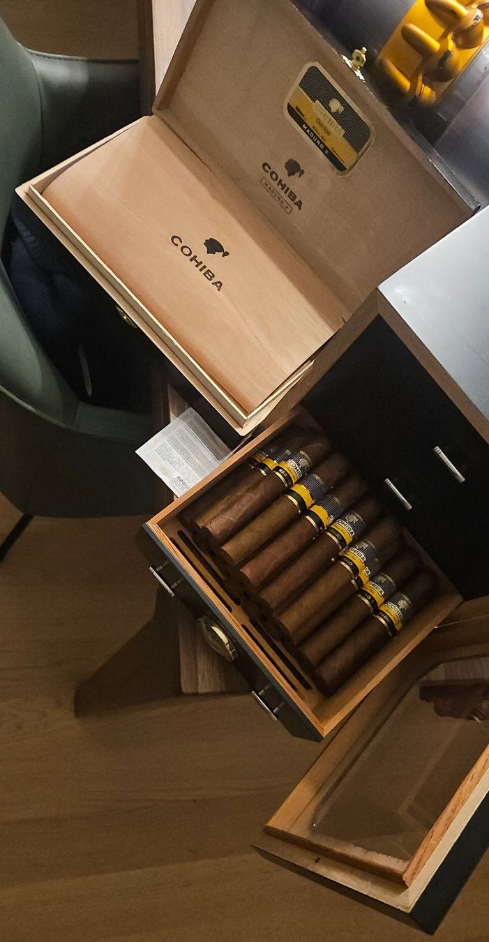 COHIBA Maduro 5 Genios - Exklusive Zigarre aus Cuba! Einzeln (Gebraucht ...