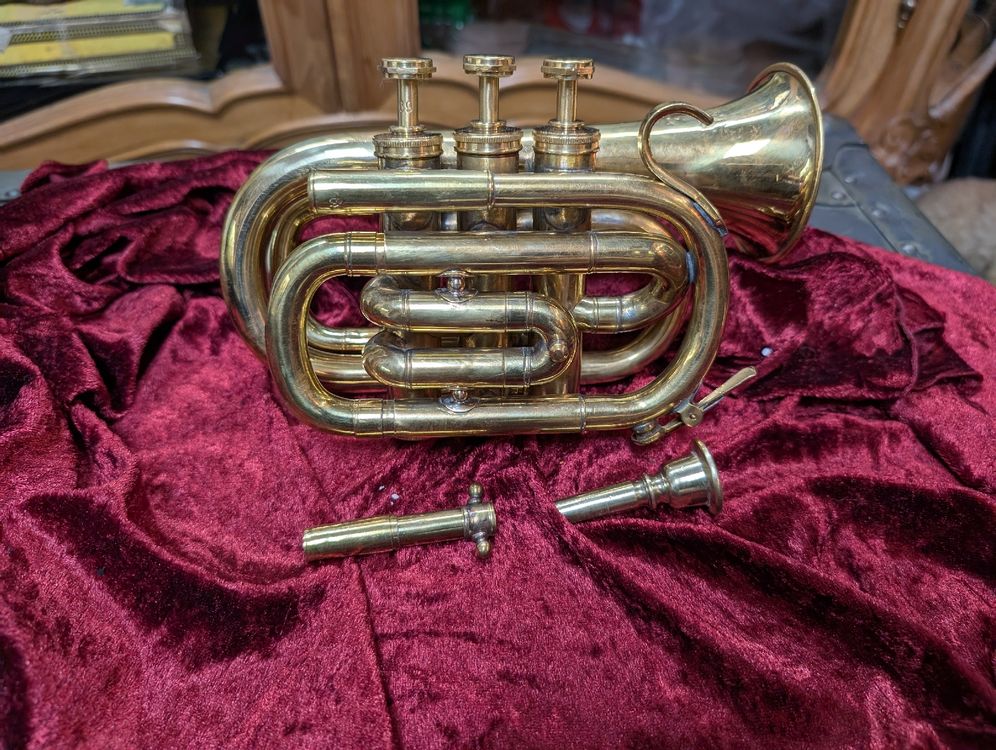 trompette de poche (Défectueux) à La Place (Ayent) pour CHF 80 – avec ...
