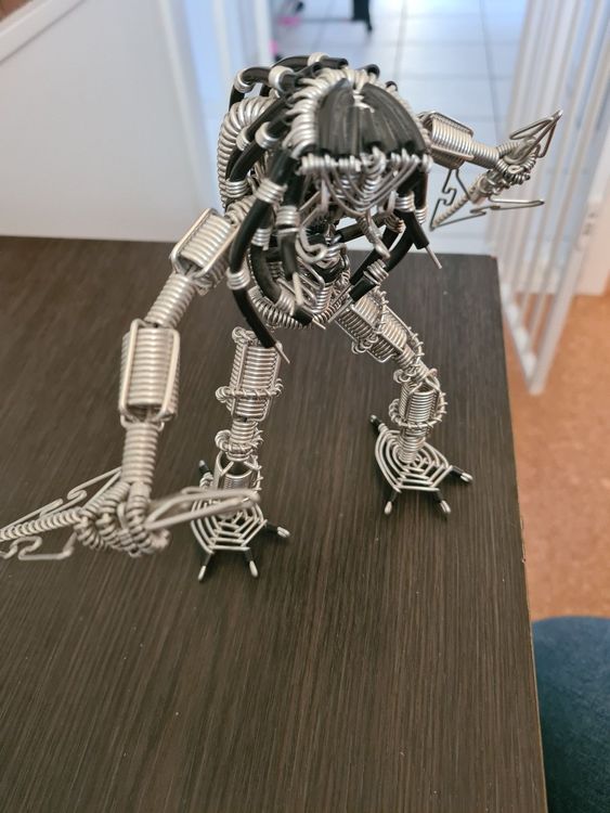 Metall Figur Predator (Gebraucht) in Recherswil für CHF 5 – mit ...