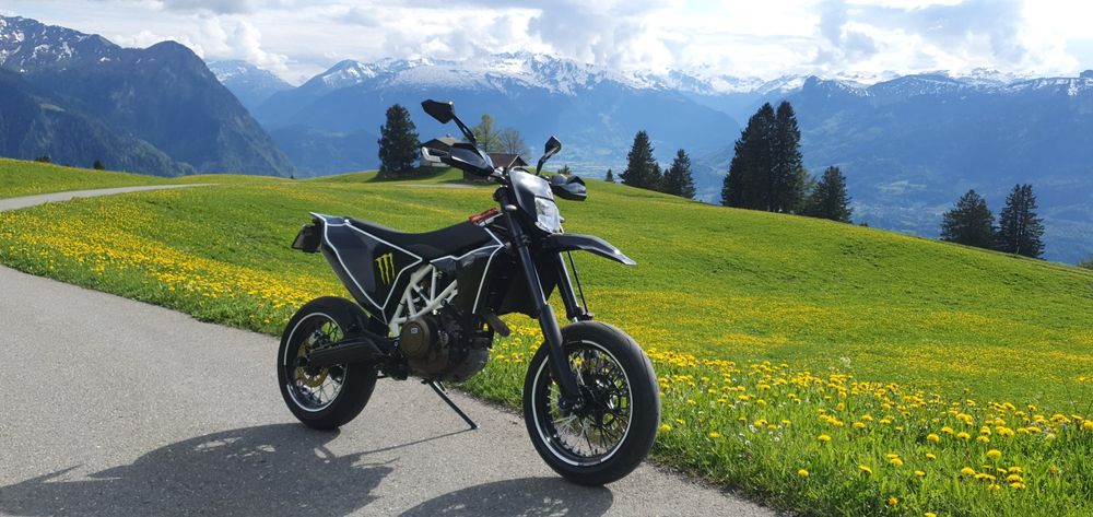 Husqvarna 701 Supermoto (Gebraucht) in Schellenberg für CHF 9824 – nur Abholung auf Ricardo kaufen