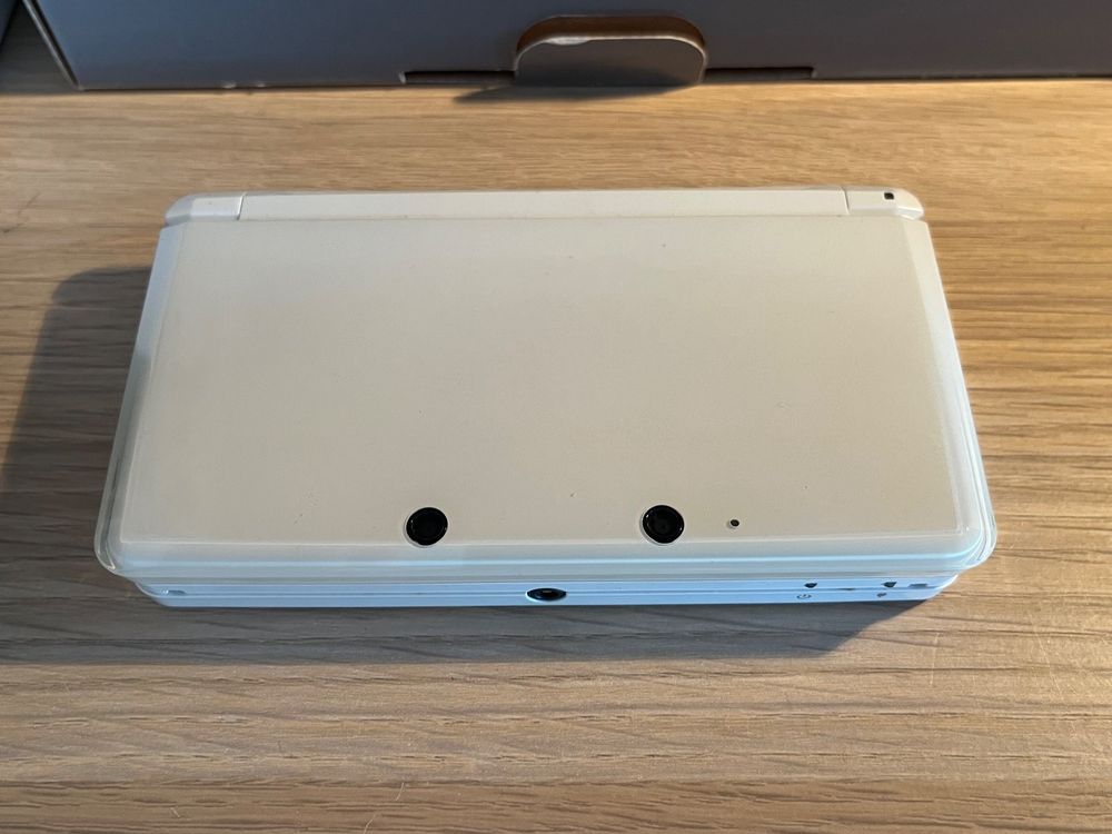 Nintendo 3DS Weiss OVP + Ladekabel (Gebraucht) in St. Gallen für CHF ...
