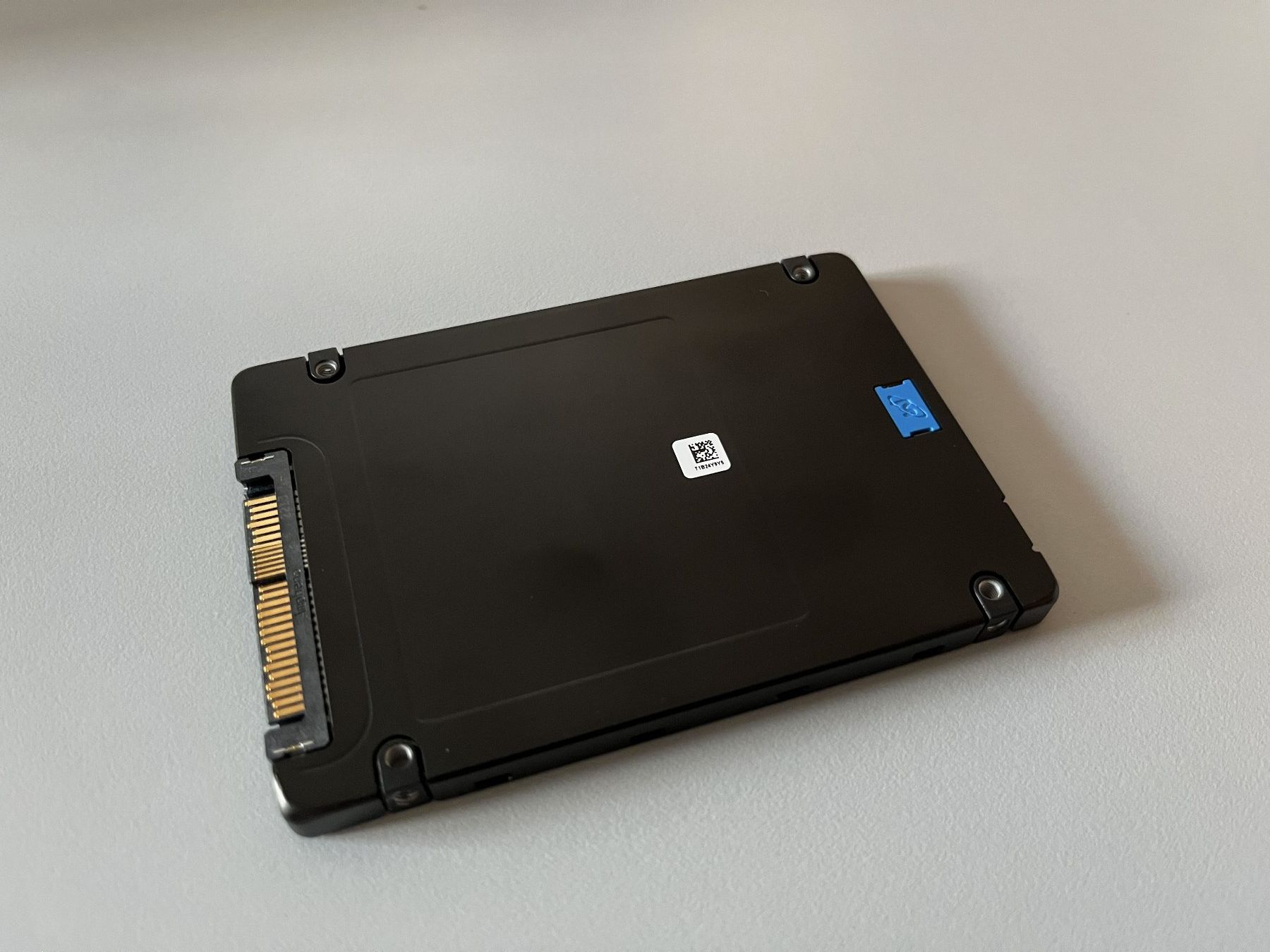 Micron 7400 Pro 960GB, U.3 Enterprise nvme SSD Gen4x4, 1DWPD (Neu ...