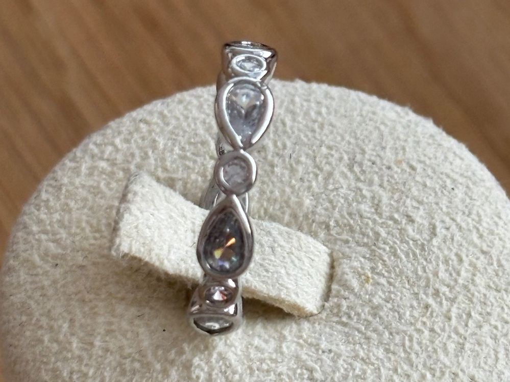 Luxus Gr.16/6 Ring Zirkonia Memoire Farbe Silber (Gebraucht) in Biel ...
