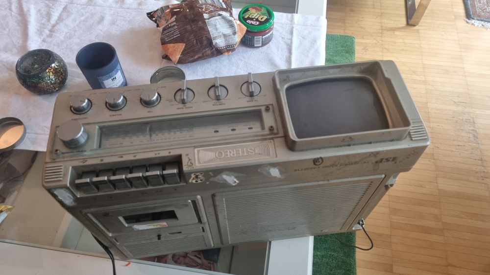 ISP Stereo Radio Cassette/TV Kombi 90 S (Gebraucht) in für CHF 18 – mit ...