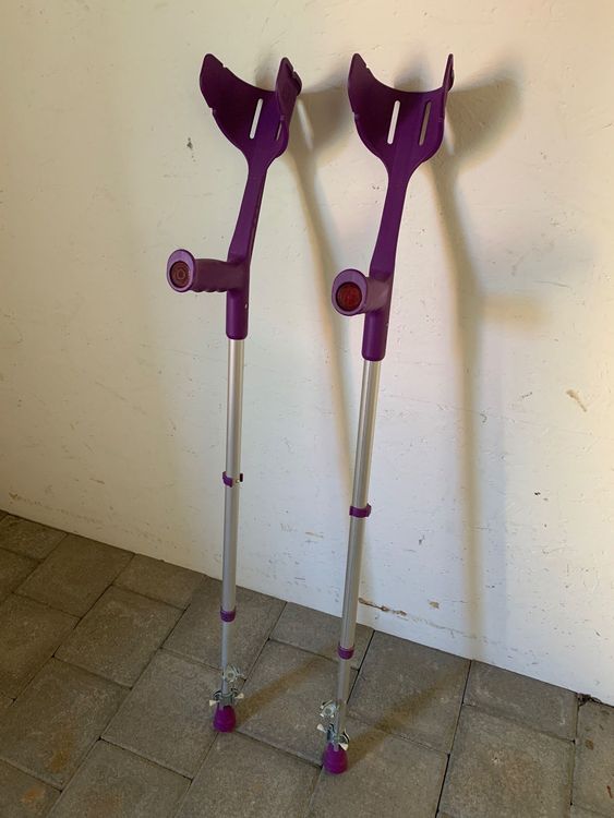 Krücken / Gehhilfen (Gebraucht) in Liebefeld für CHF 1 – nur Abholung ...