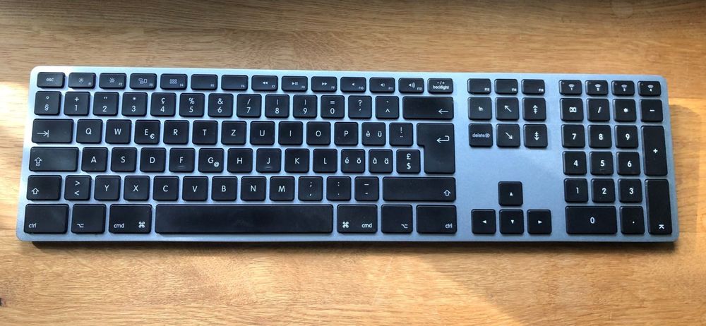 Matias wireless aluminium Keyboard mit Zahlenblock CH | Kaufen auf Ricardo
