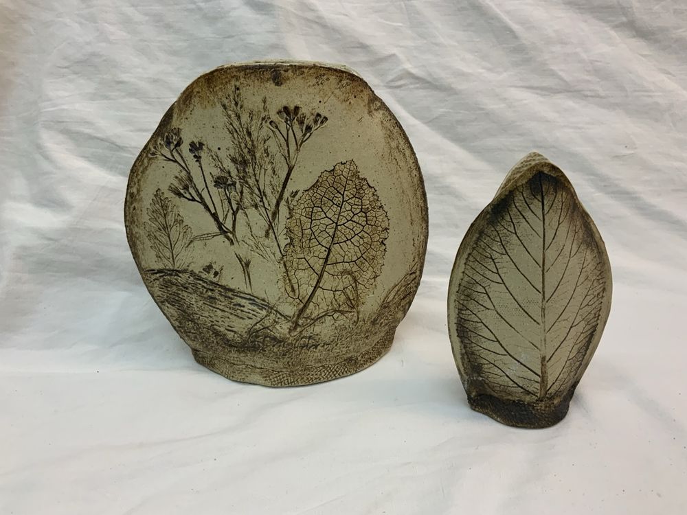 Zwei keramische Vasen, Rheinfelden, Unikate, signiert RH (Gebraucht) in Oberwil BL für CHF 29 ...